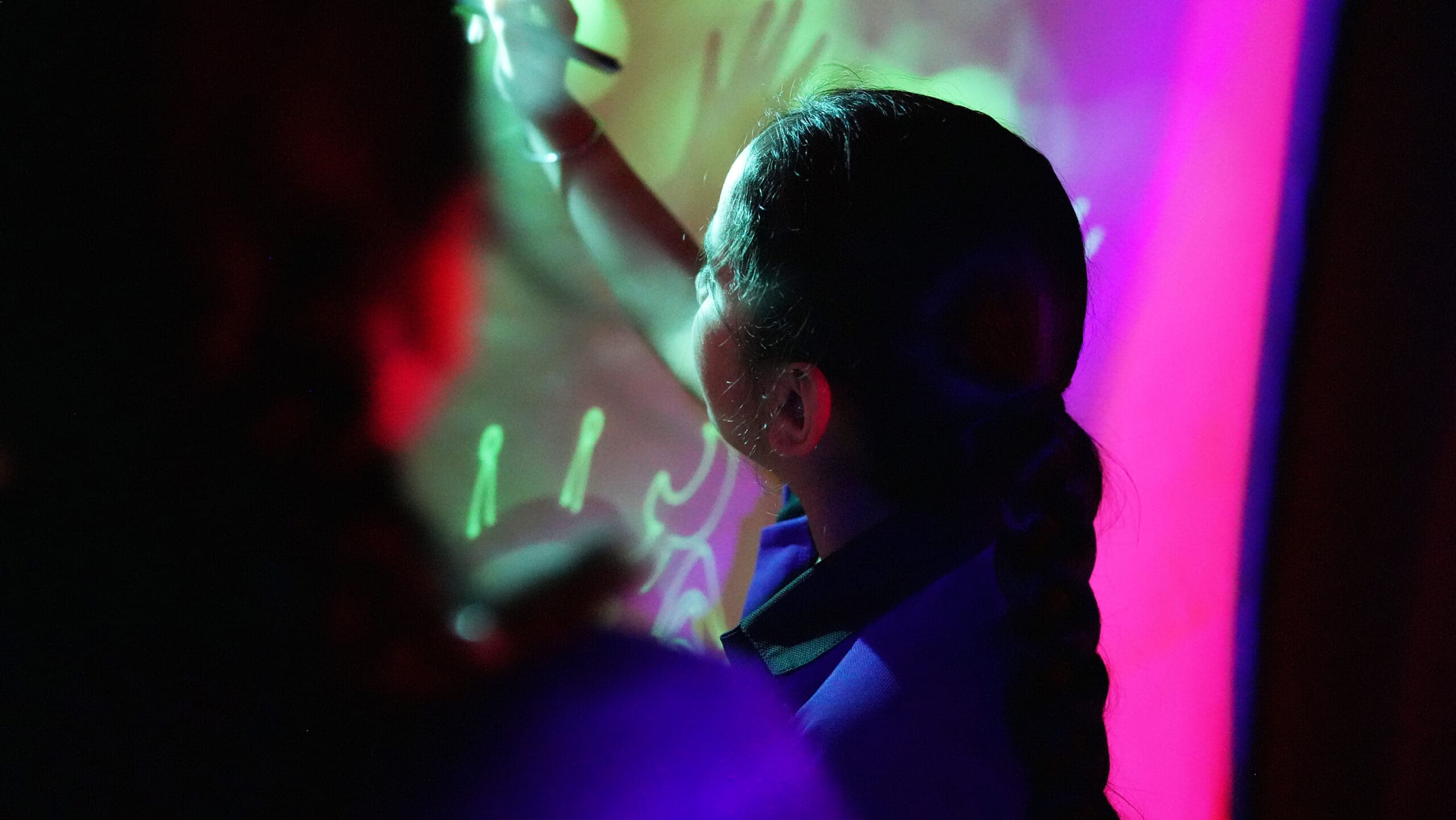 GLOW AND TELL - An Interactive Light-filled Storytelling Adventure - St ...